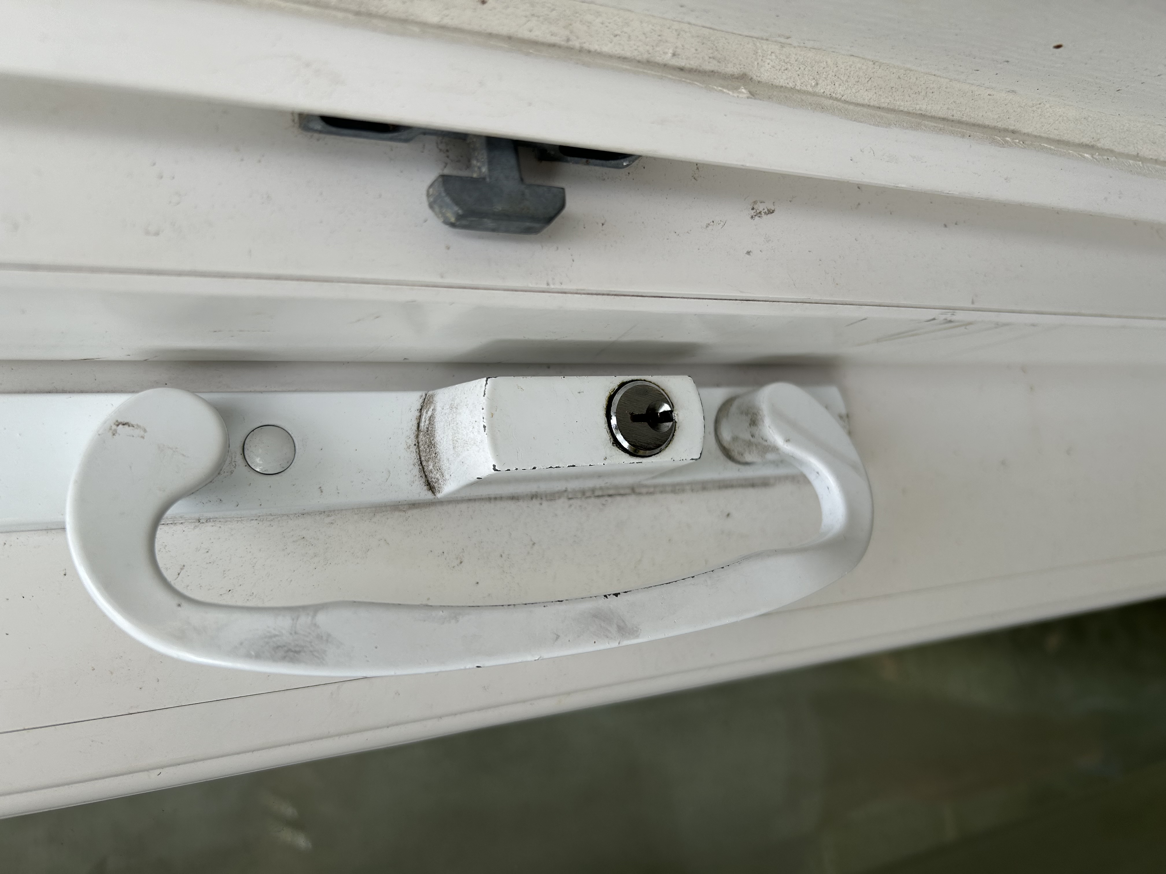 Vinyl patio door lock defect | GigMarket