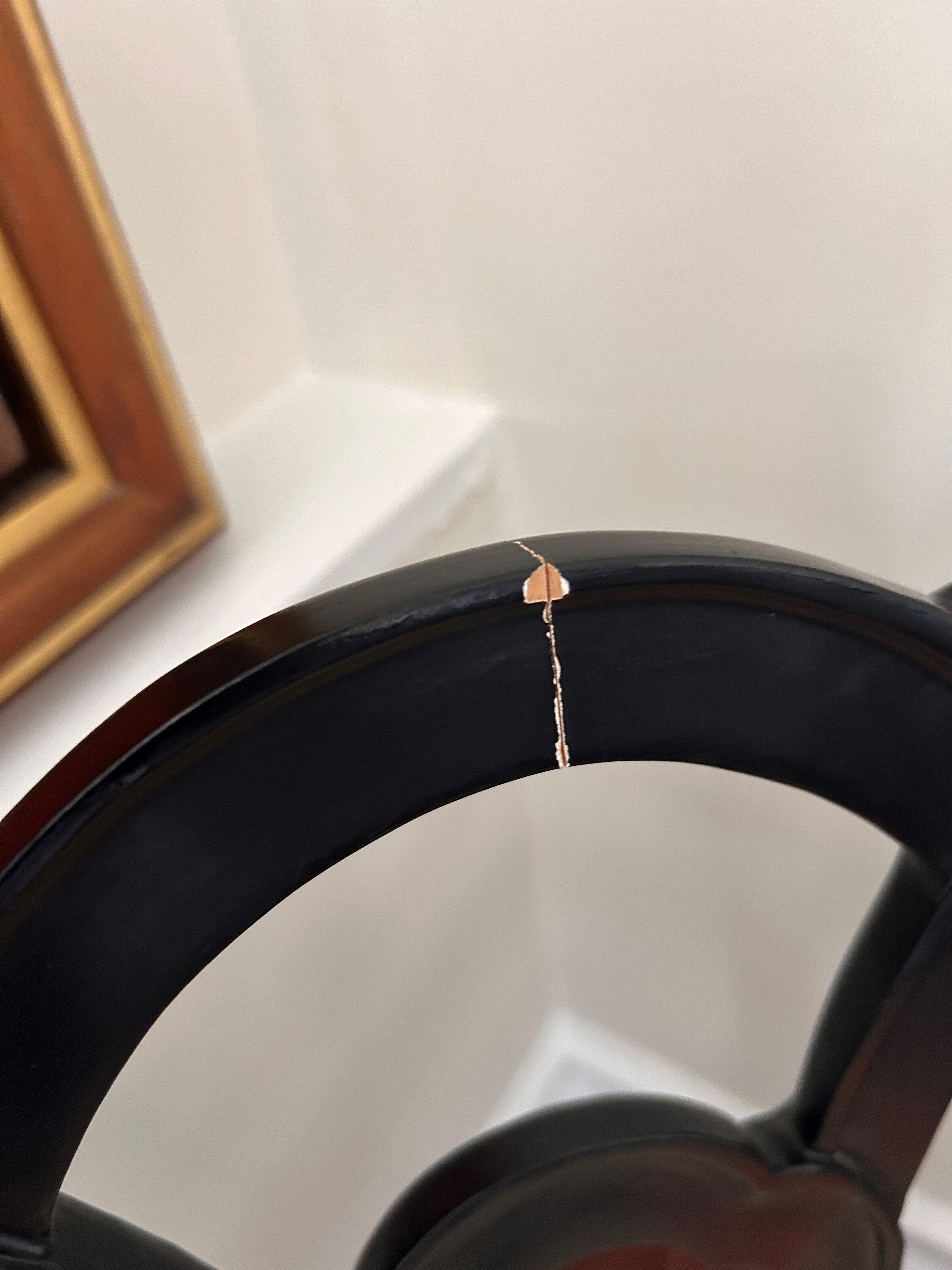 Need furniture restorer for chair damage/time and date negotiable ...